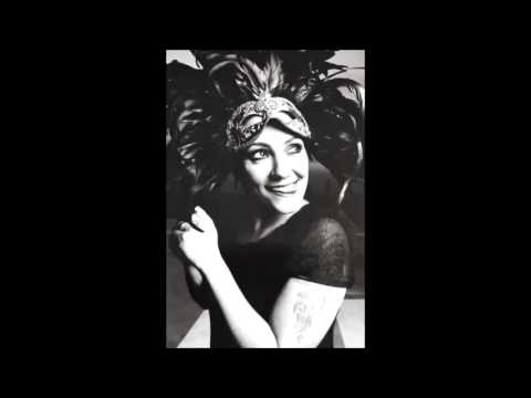 Özlem Tekin - Aşka Dair