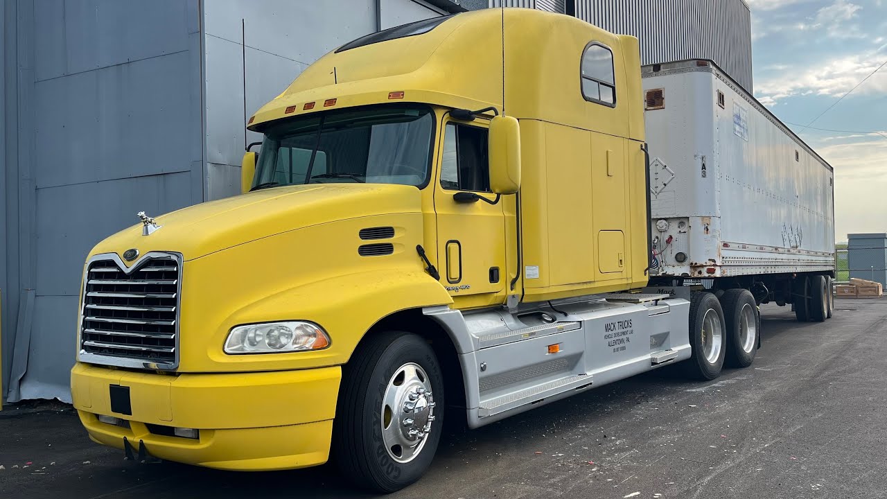 A Cab Ride In The Mack Museum’s 2001 Mack Vision - YouTube