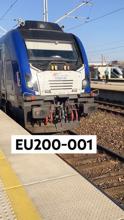 EU200-001!!! Na stacji Warszawa Wschodnia 2025 - YouTube