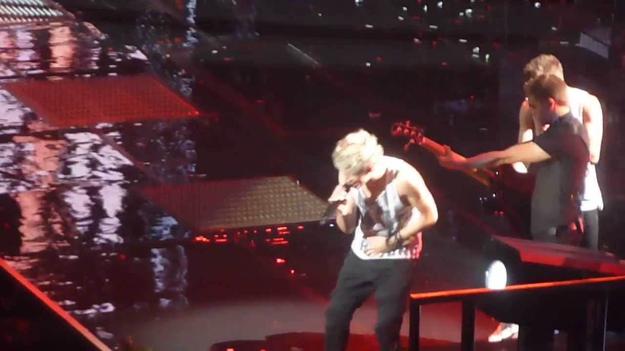 One Direction Live While We're Young , Nialls speech , Lou yelling ...