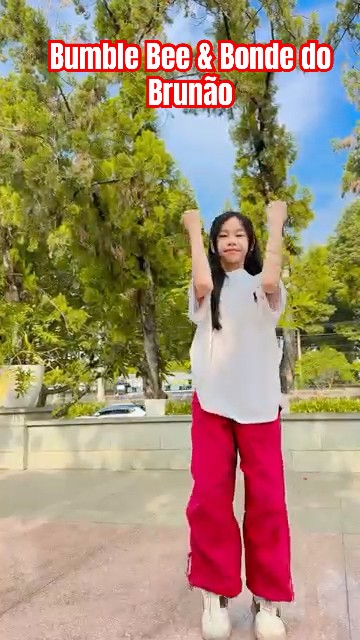 Bumble Bee & Bonde do Brunão #khahanshorts - YouTube