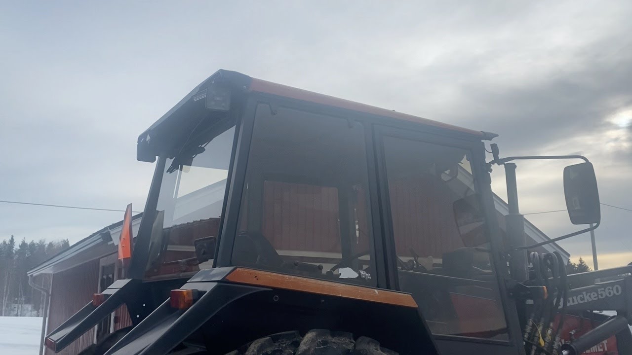 Köp Traktor Valmet 855-4 på Klaravik - YouTube