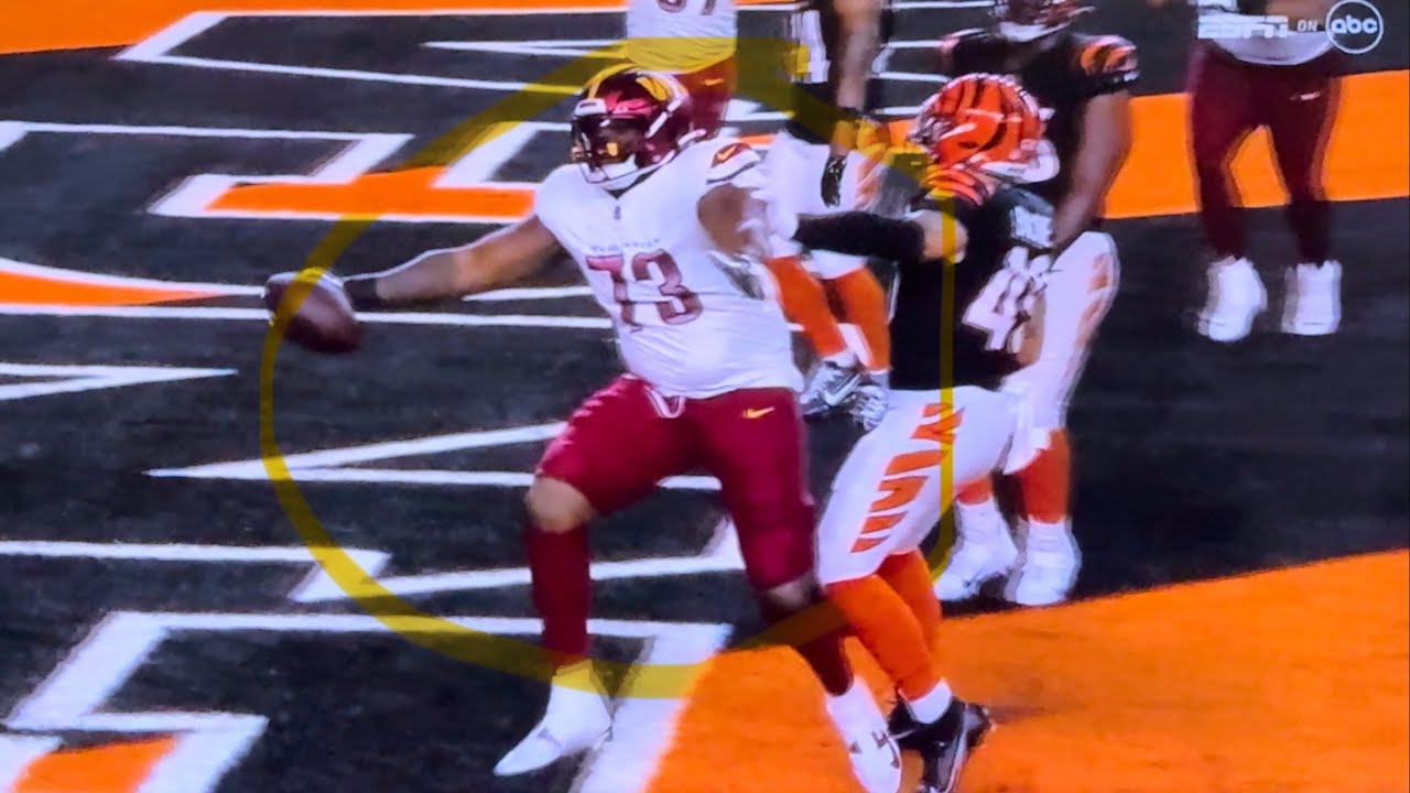 *BIG GUY PLAY* Trent Scott scores a Touchdown for the first time! - YouTube