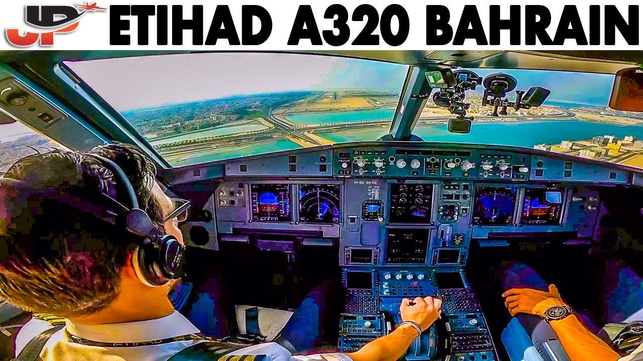 Airbus A320 Cockpit Landing