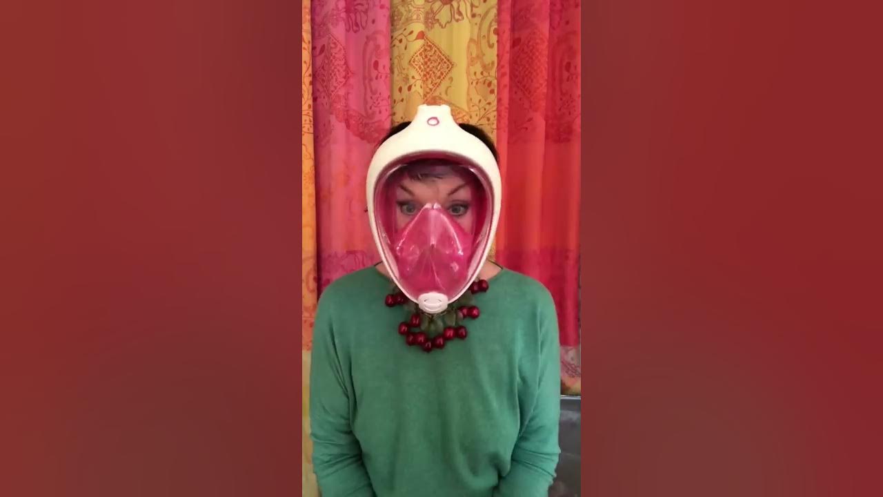 Anny Duperey présente : Le masque Anti Bisou ! - YouTube