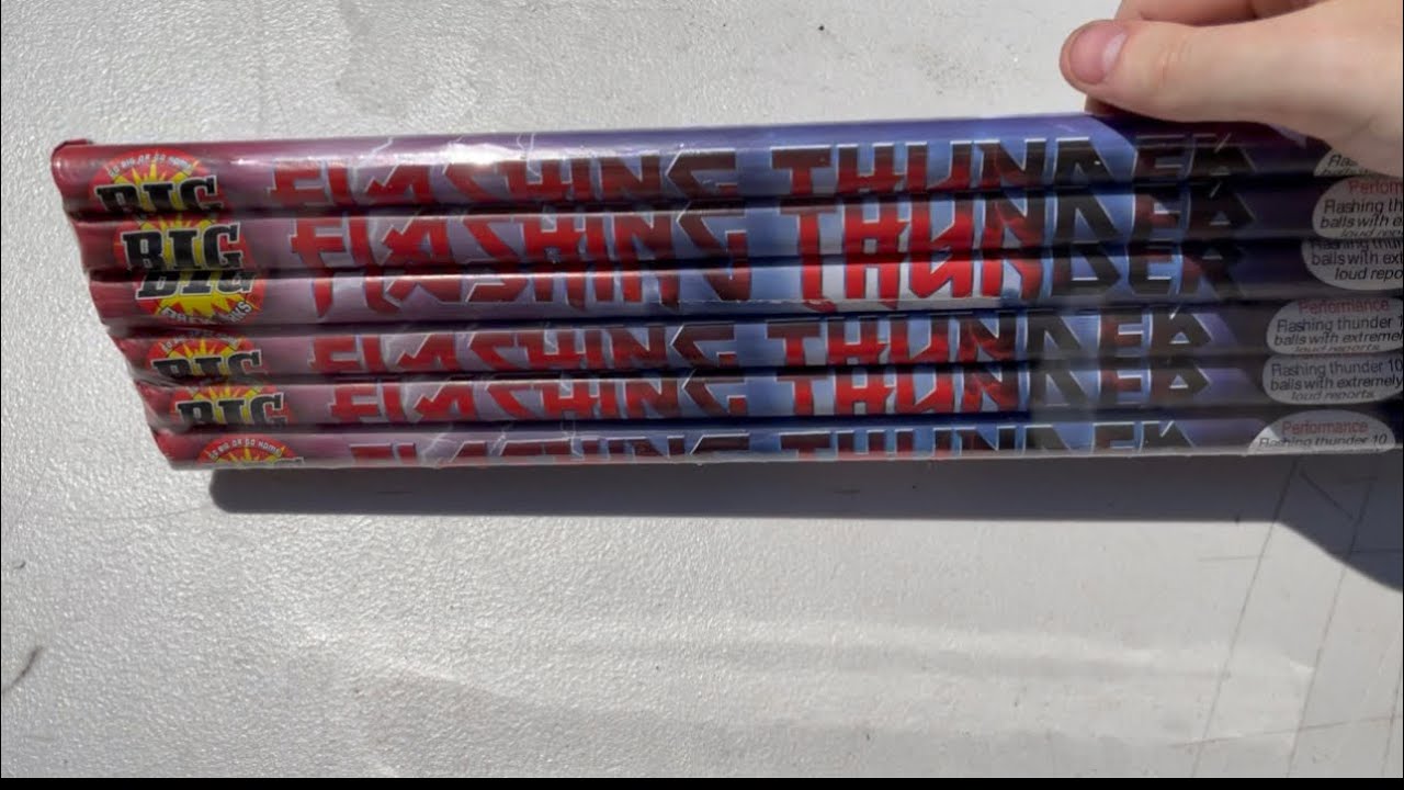 Flashing thunder, candles by big fireworks 💥😁 - YouTube