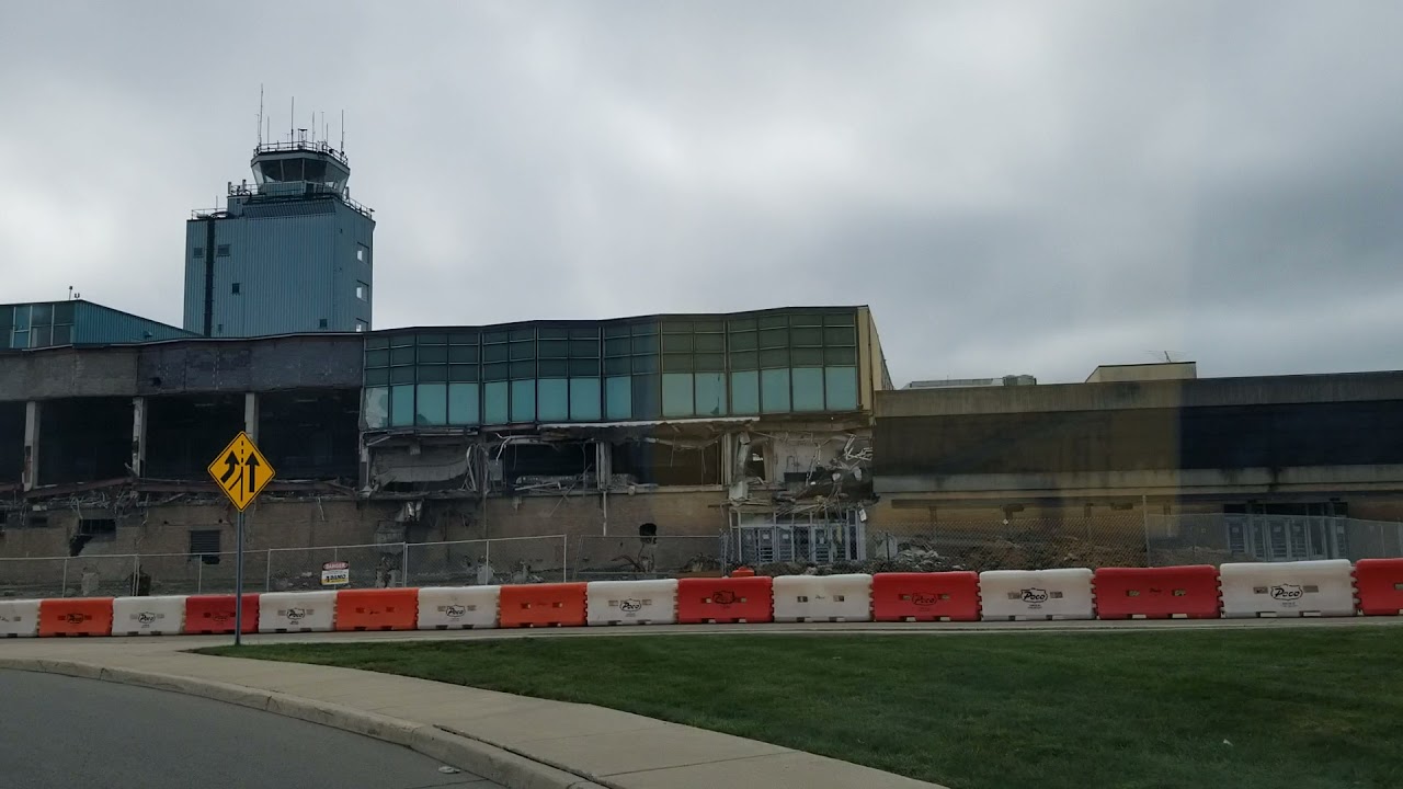 DTW Smith Terminal Demolition Part 4 - YouTube