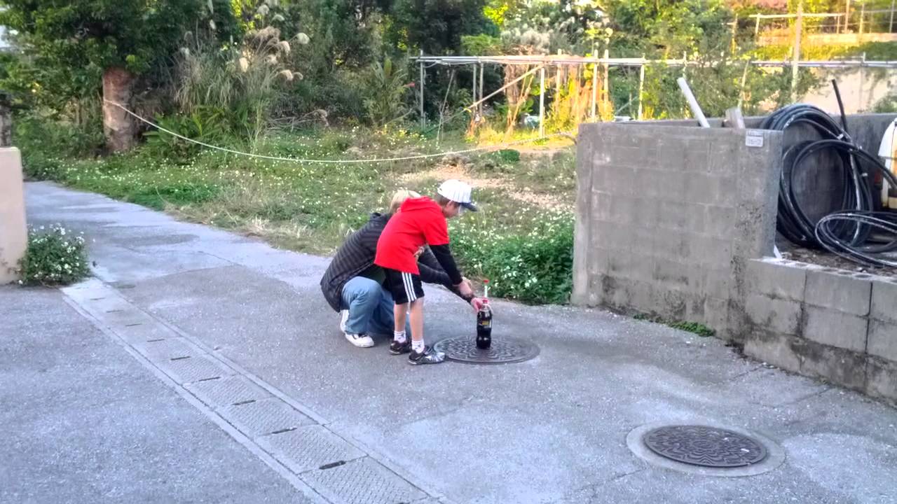 Mentos Fountain - YouTube