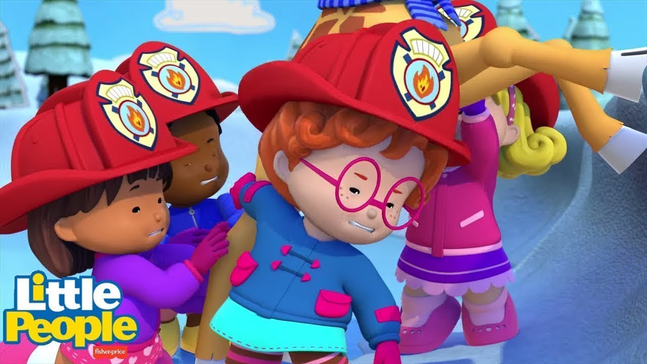 Helping Others In The Snow! ⭐️ Little People - Fisher Price ⭐ - YouTube