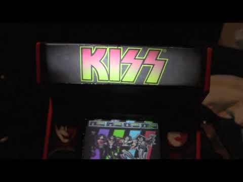 PREVIEW OF KISS MUSICAL ARCADE GAME ! YOU KNOW YOU HAVE TO GET ONE ...