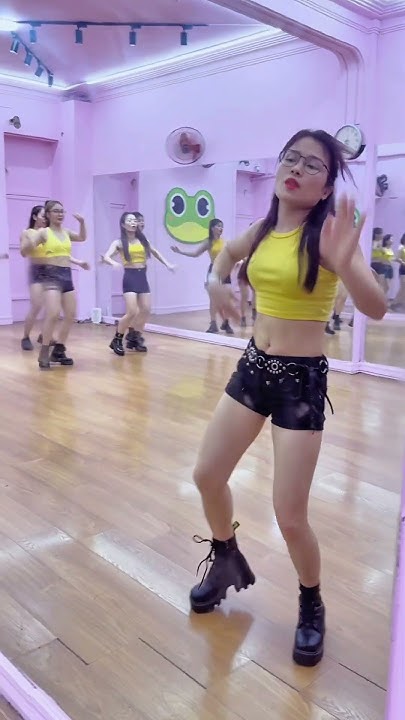 HEY HEY | hằng kutin dance - YouTube