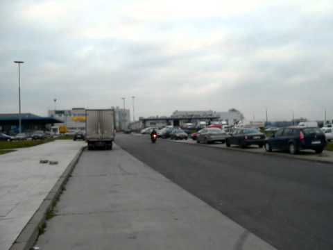 Honda VFR wheelie - YouTube