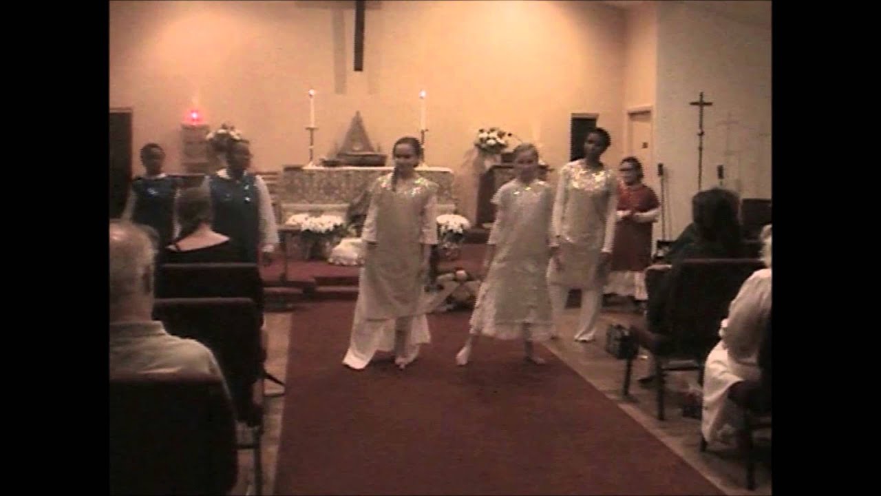 Christmas Eve Interpretive Dance at Holy Presence - YouTube