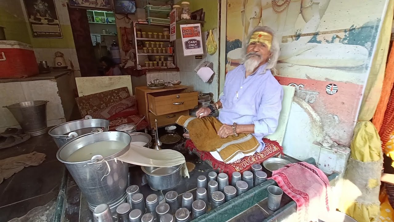 Ujjain Best Thandai (BHANG) | Ghota | Mahakaleshwar Marg | Madhya ...