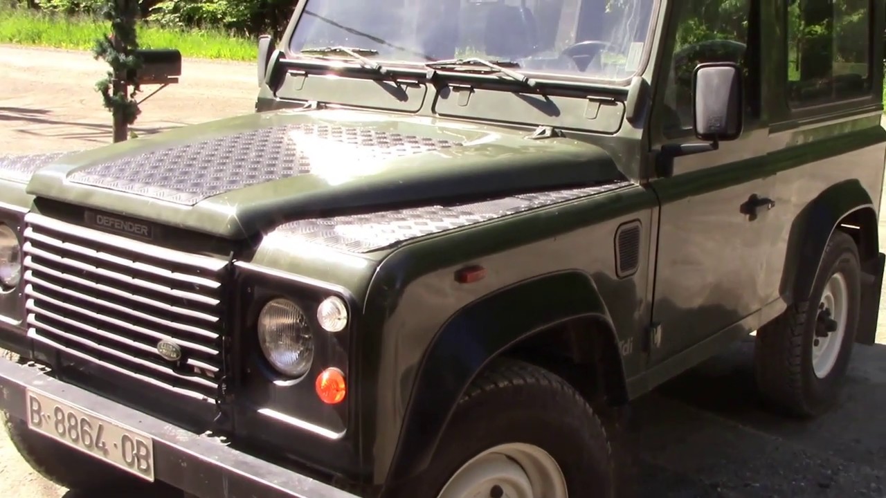 Defender 90 project - preparing the vehicle for paint - YouTube