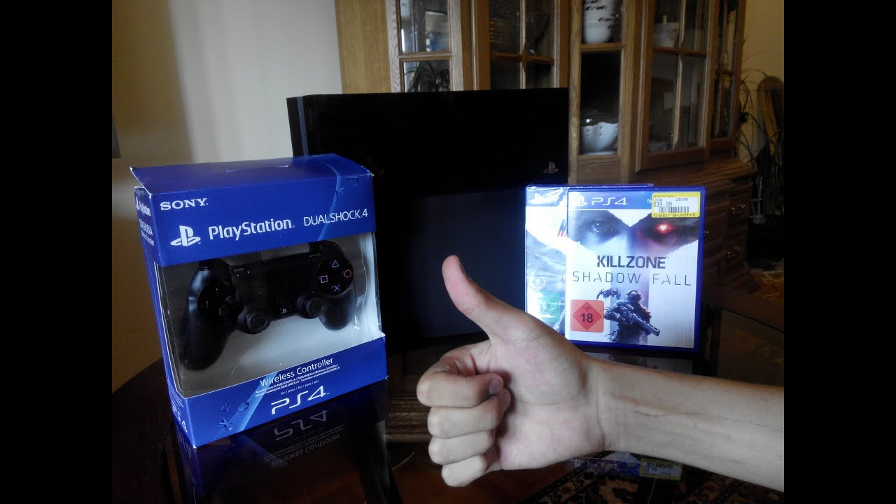Playstation 4 (Распаковка, обзор, первое включение) - YouTube
