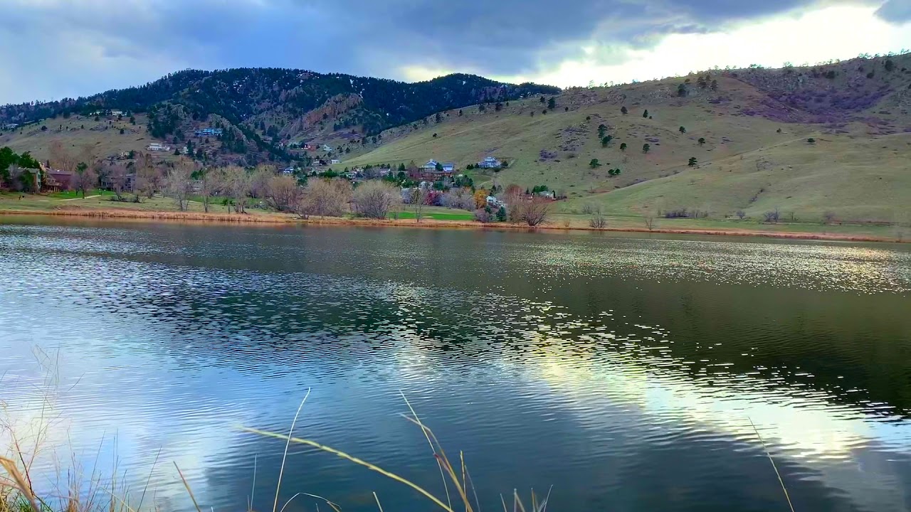 Relaxing Healing Wonderland Lake Water Ripples with Enhanced Colors ...