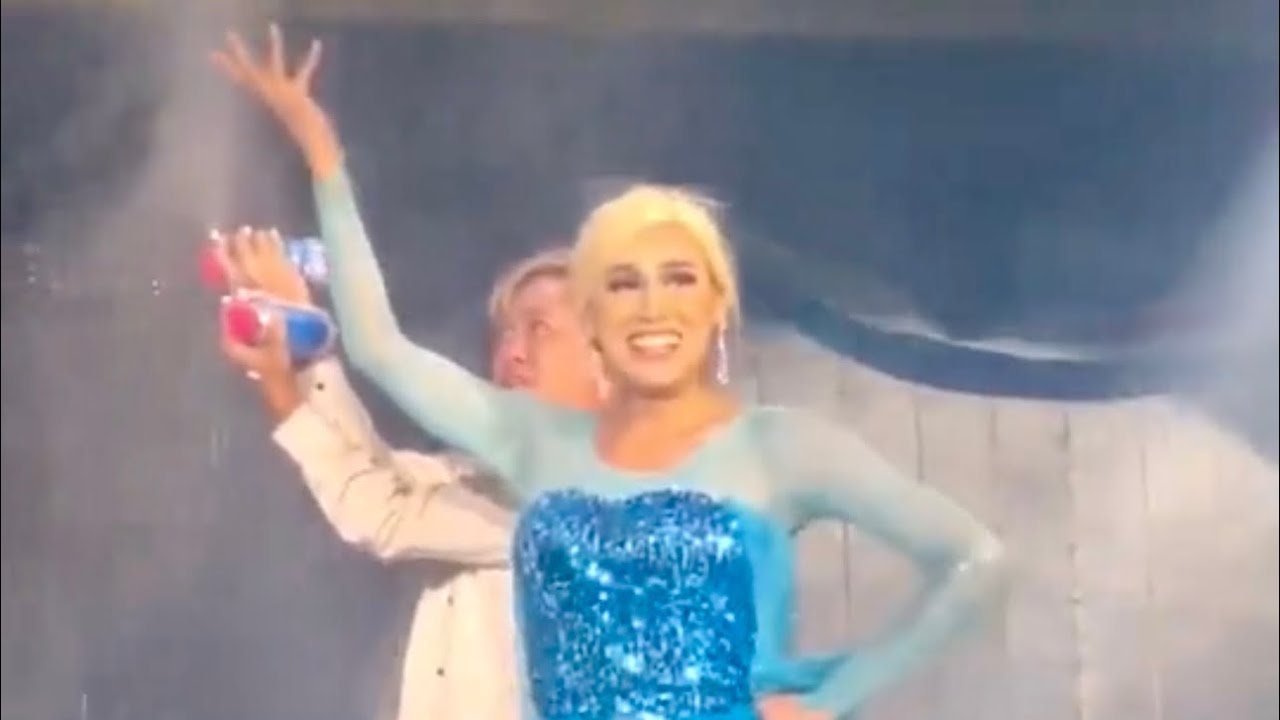 CAPTIVATING KATKAT'S TRENDING "LET IT GO" PERFORMANCE FROM FROZEN @ O ...