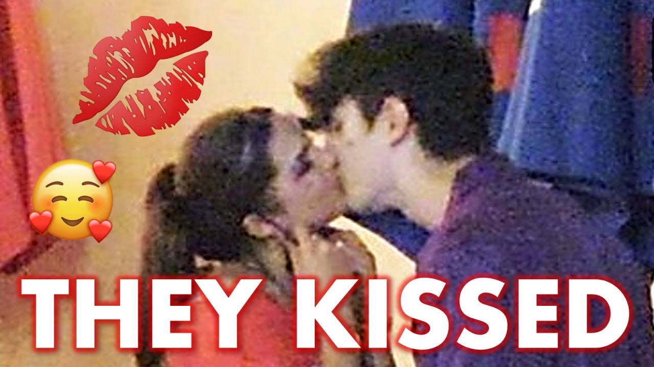 Addison Rae And Bryce Hall Kissing On Halloween Night Youtube