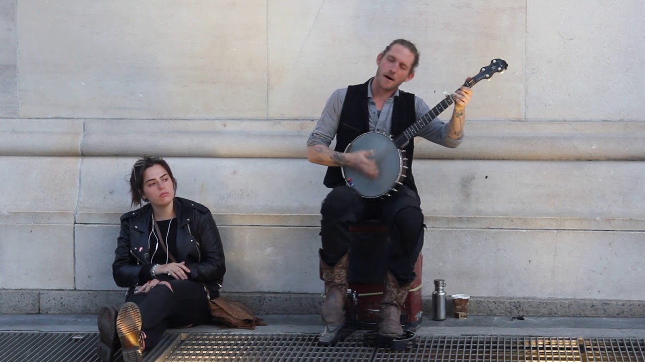 Banjo one man band under Washington Square Arch - YouTube