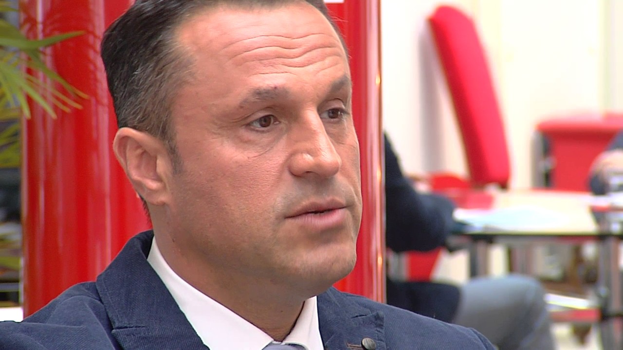 Professor Dr. Dietmar Daichendt - YouTube