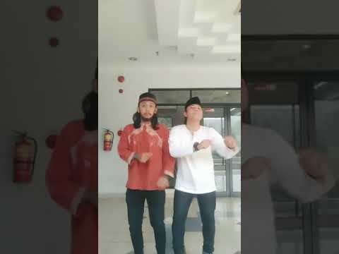 Goyang Versi Ronald & Guntur Amanah Wali 5 !!!