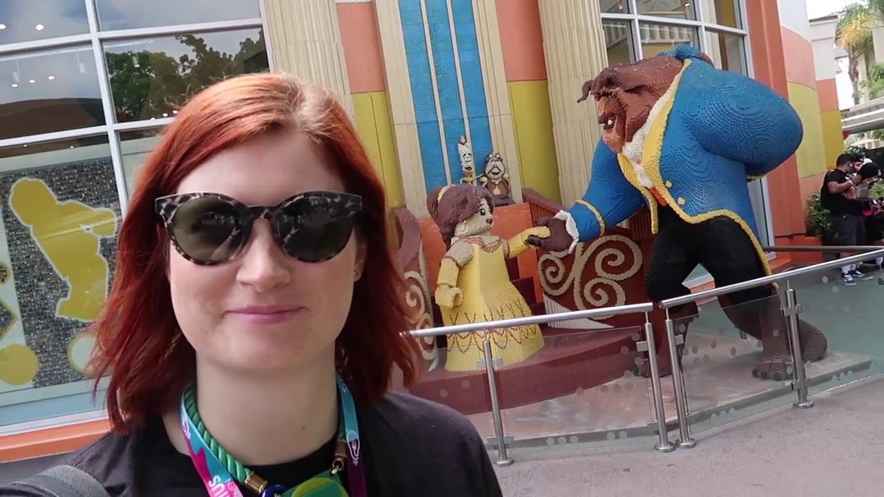 VIDCON Day 1 | Downtown Disney | VLOG - YouTube