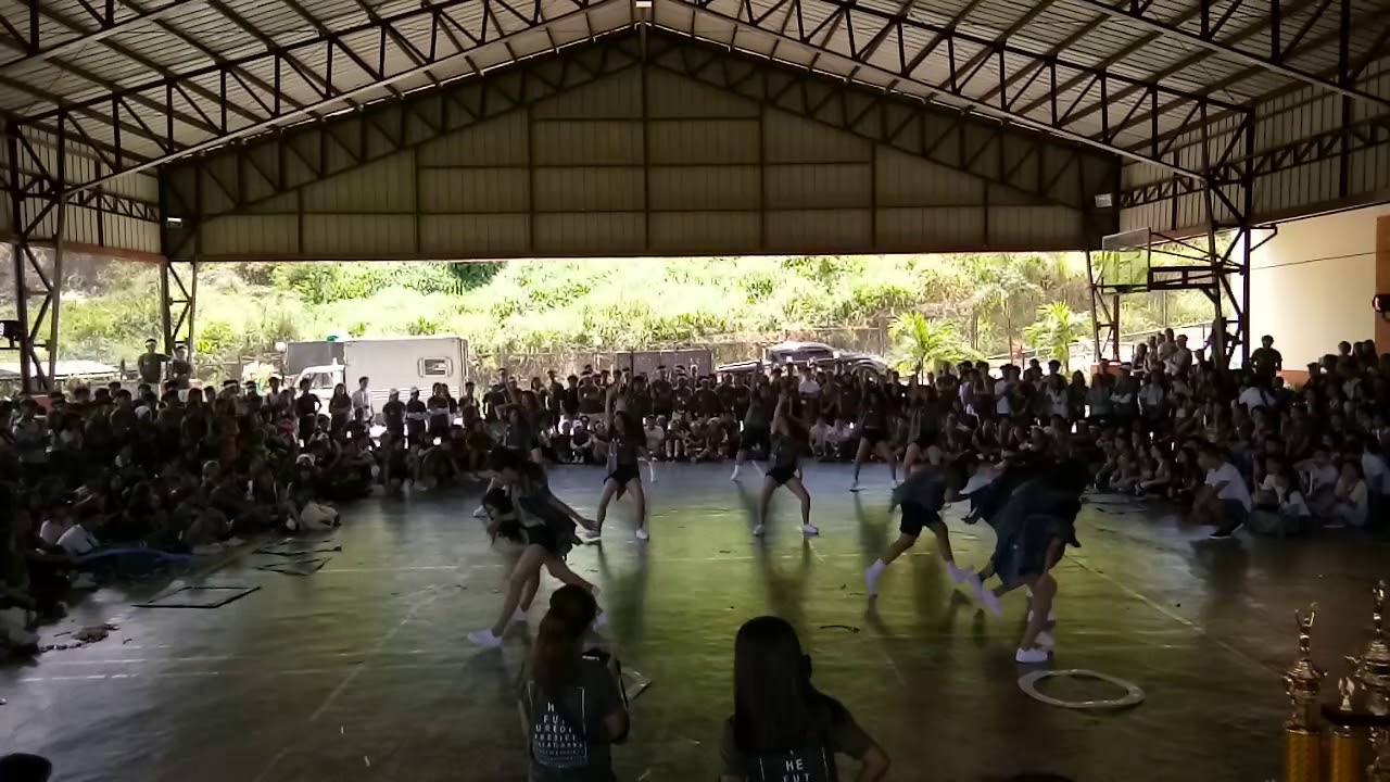 GEOM DANCE (OUR OF FATIMA UNIVERSITY ANTIPOLO CAMPUS) - YouTube
