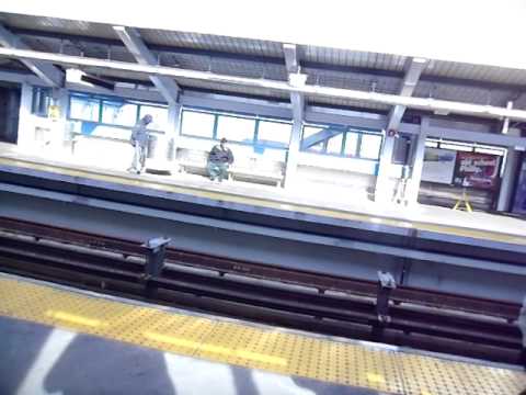 GETTING ON THE "L" TRAIN IN WEST PHILLY - YouTube