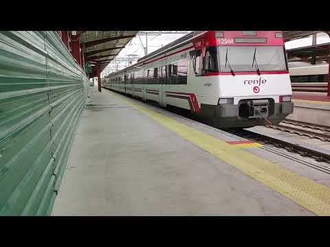 Renfe Cercanías Madrid C10 Chamartín Serie 446 - YouTube