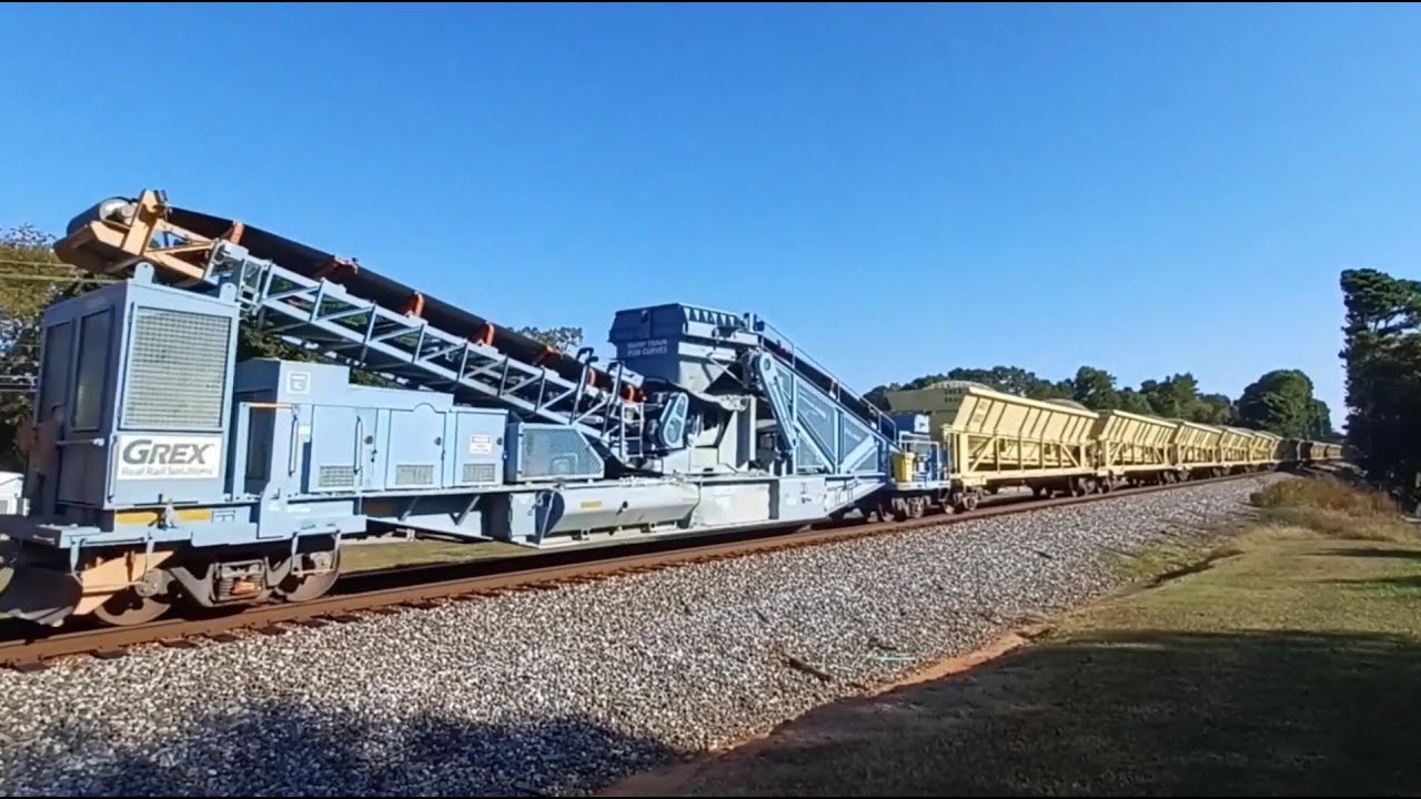 HUGE Track Ballast Train Returns led by Norfolk Southern #9555 w/ GREX ...