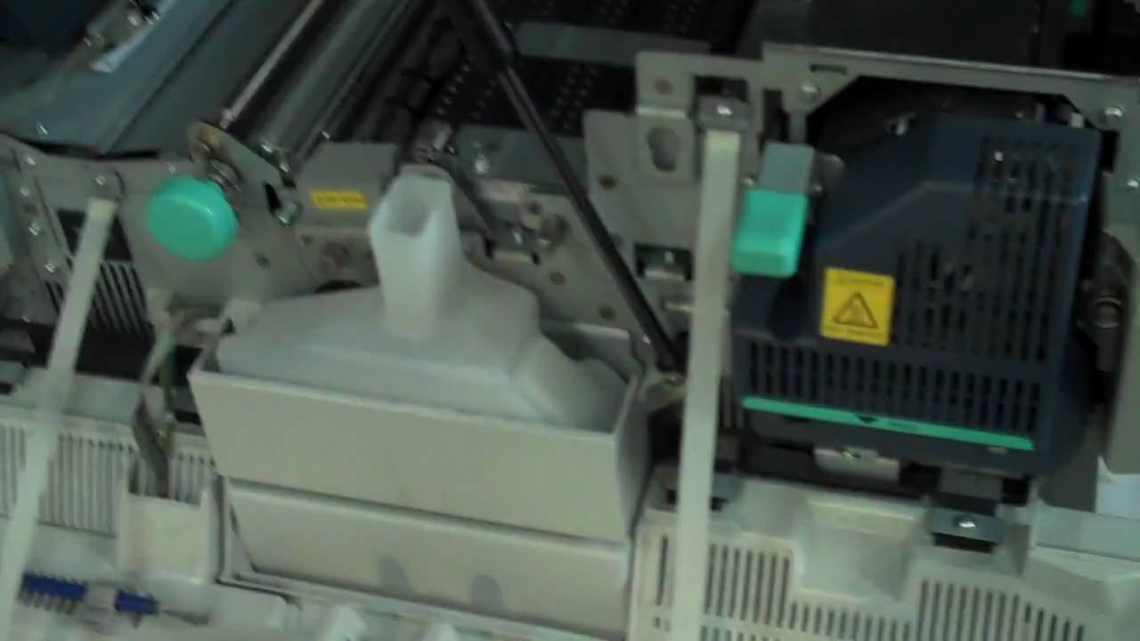 F64 and F34 open - YouTube