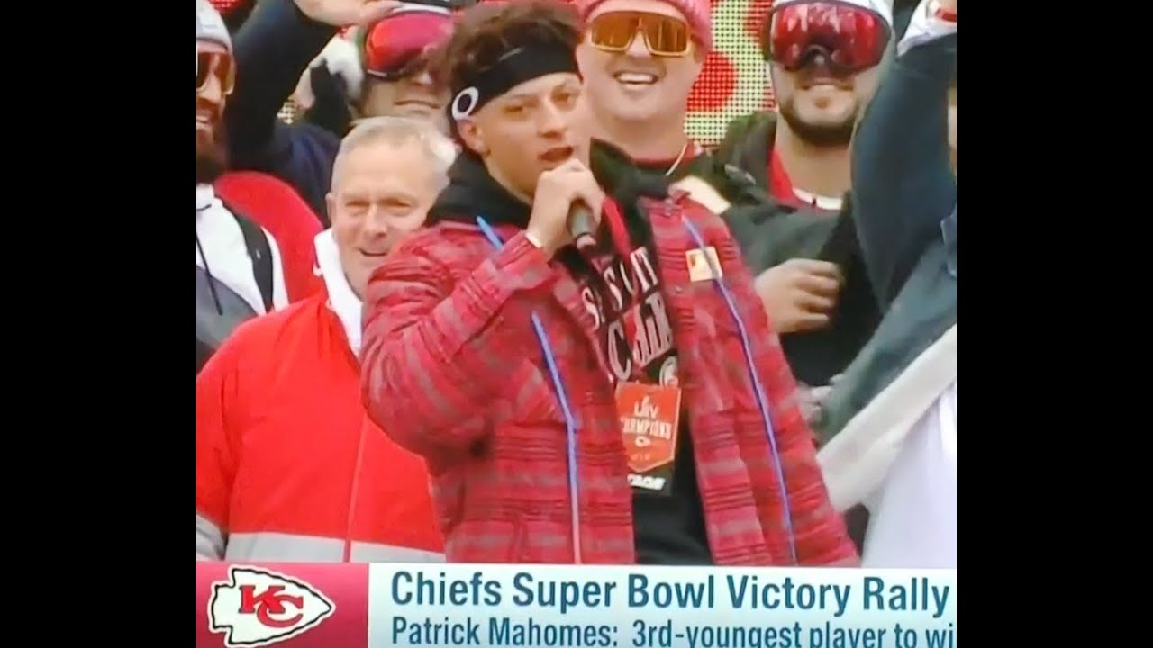 Chiefs Victory parade Patrick Mahomes speech - YouTube