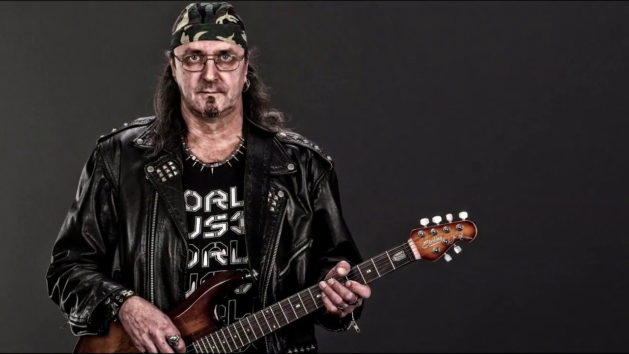 Alexander Kovacs - Wings on the Route'66 - YouTube