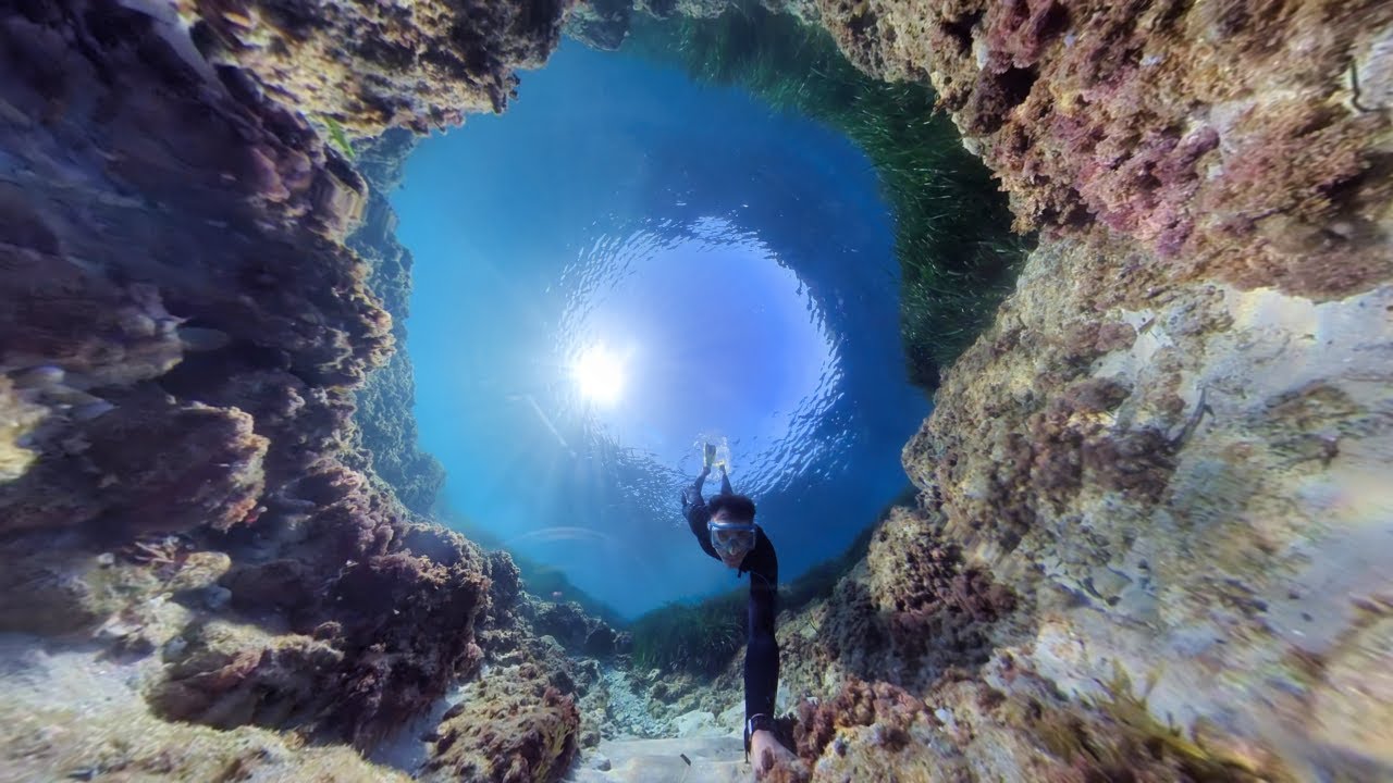 Relaxation underwater 360 video (insta360 one R, Insta360 One X2) - YouTube