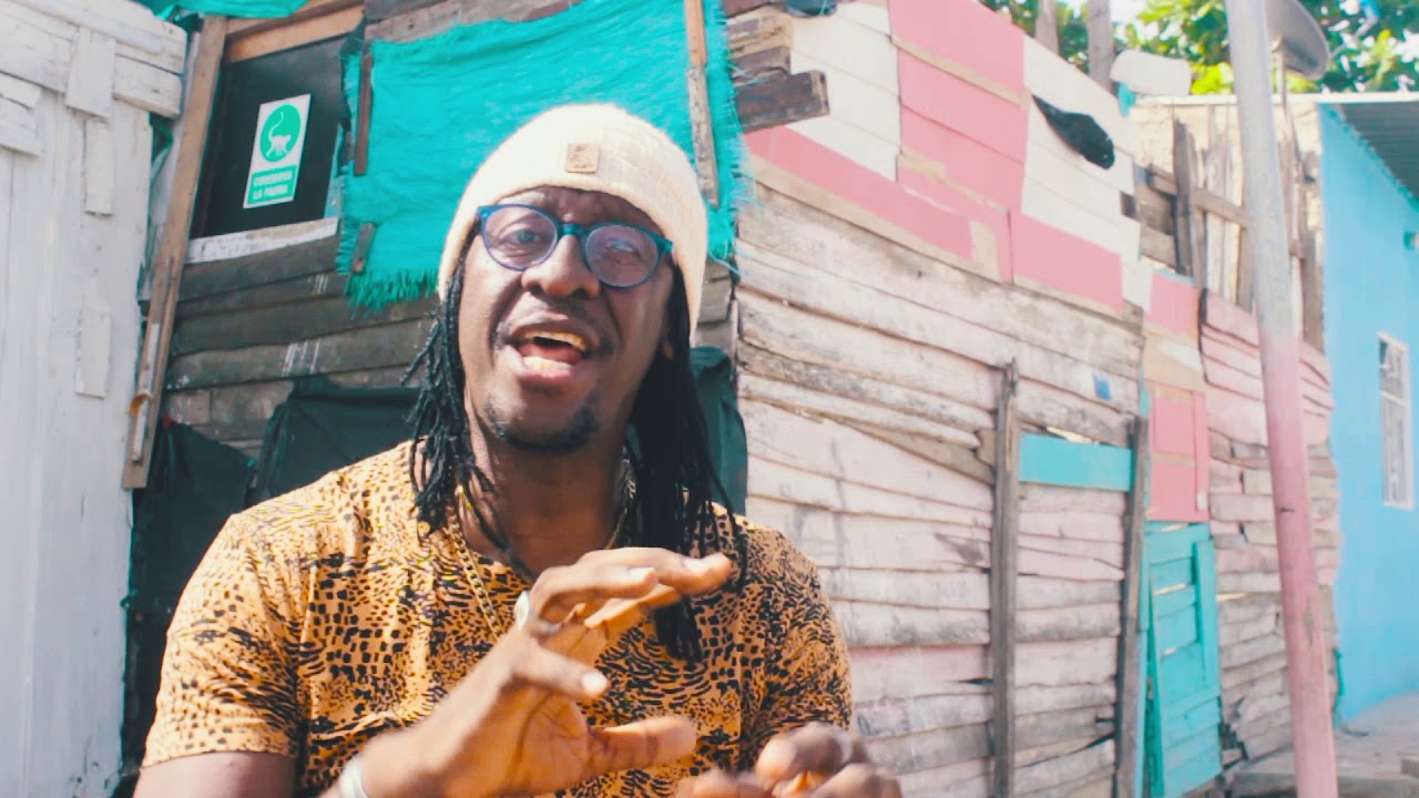 A modo coronavirus-2 - [Oficial Video] - YouTube