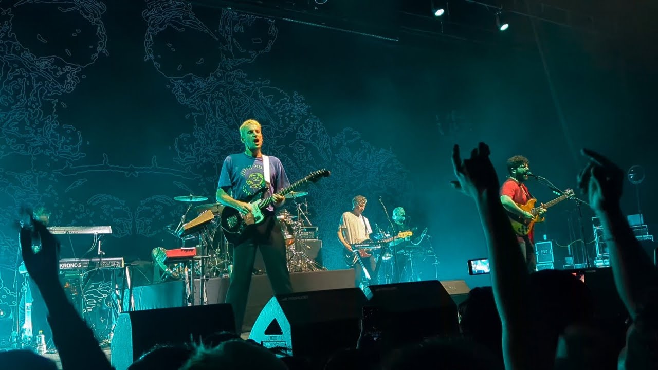 Foals - Mountain At My Gates (Live in Monterrey, Mexico) - YouTube