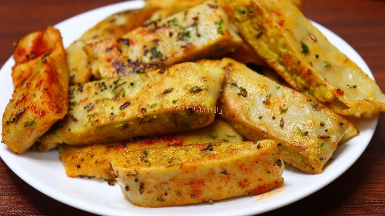 Wheat flour chana dal nashta - Dal fara | Traditional snacks bhakose ...