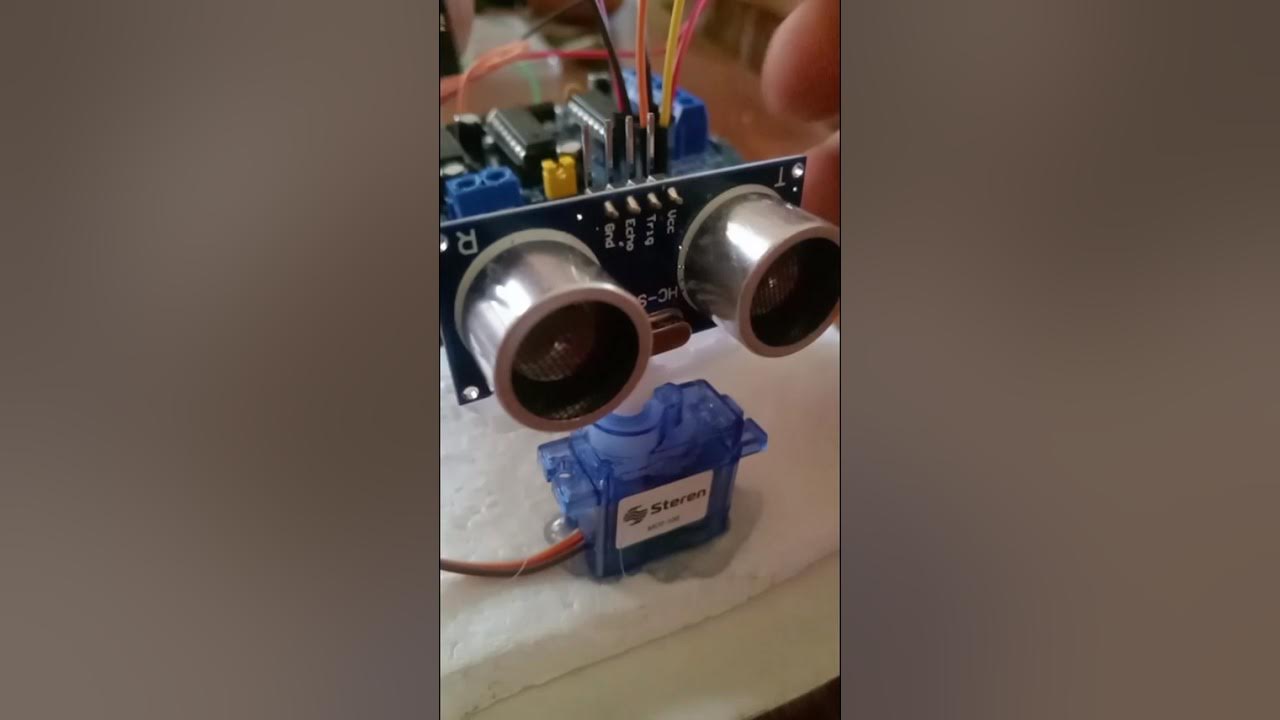 PIA - LAB COMPUTO INTEGRADO - ROBOT ARDUINO - YouTube