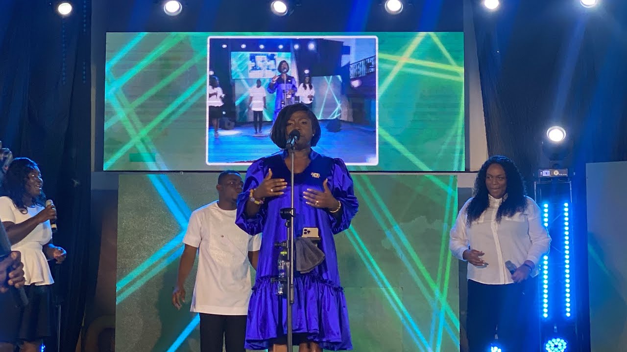 Diana Hamilton Full Performance at International Charismatic Church at ...