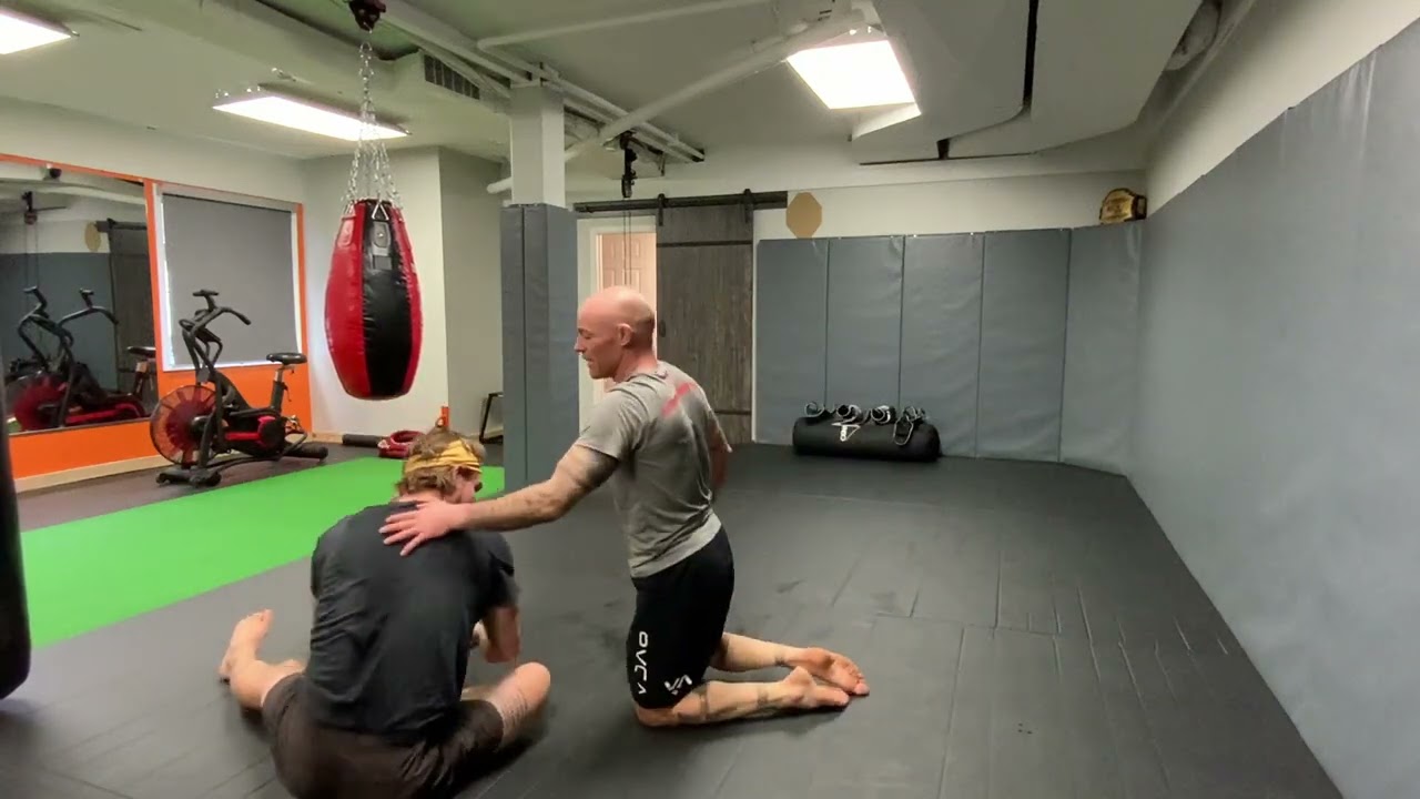 Pace choke from single leg attempt - YouTube