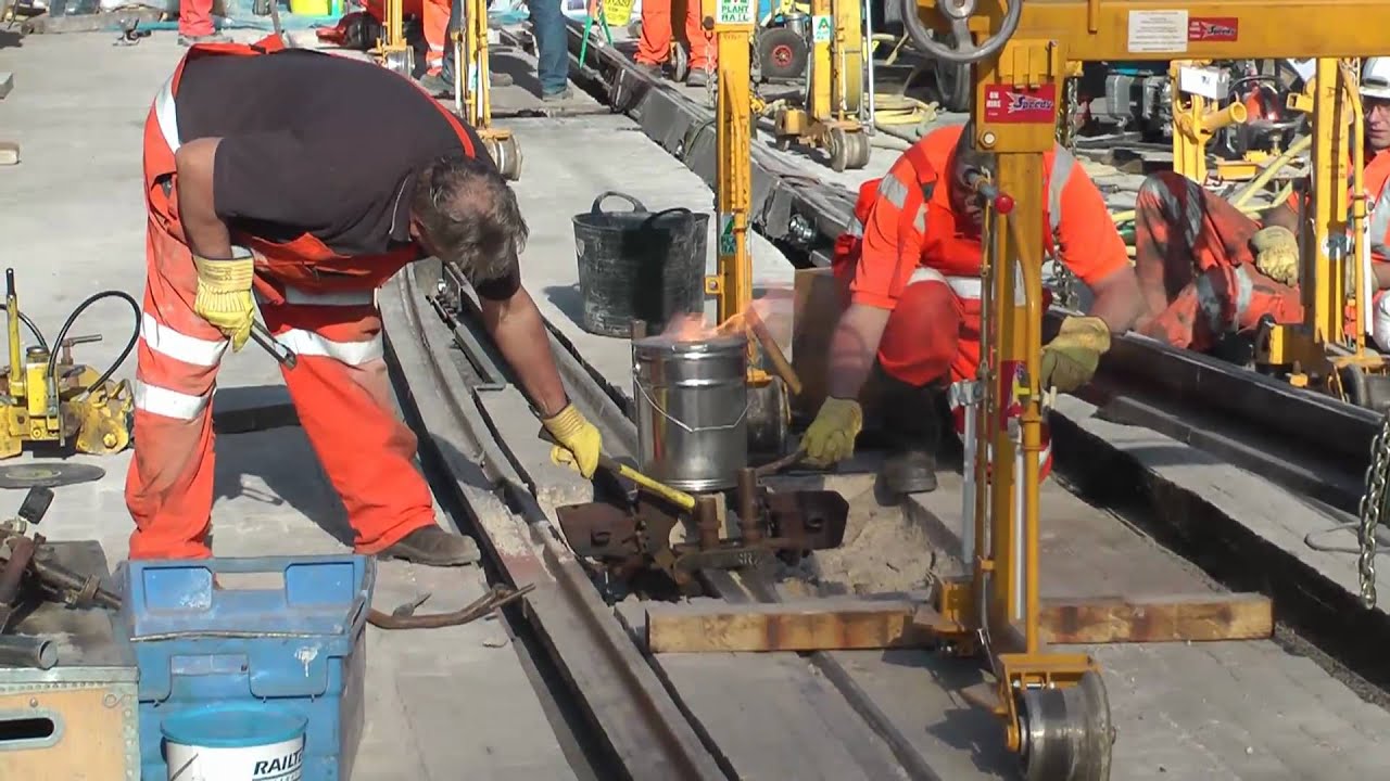 Track Welding on Sheffield Supertram Track - YouTube