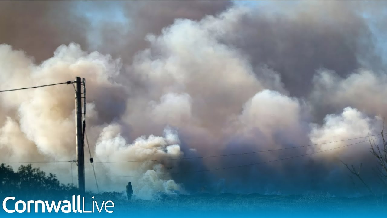 Dramatic scenes as flames erupt in fire - YouTube