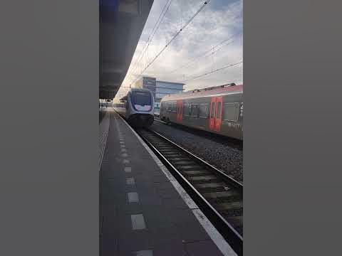 SLT vertrekt als sprinter naar Den haag van station Gouda - YouTube
