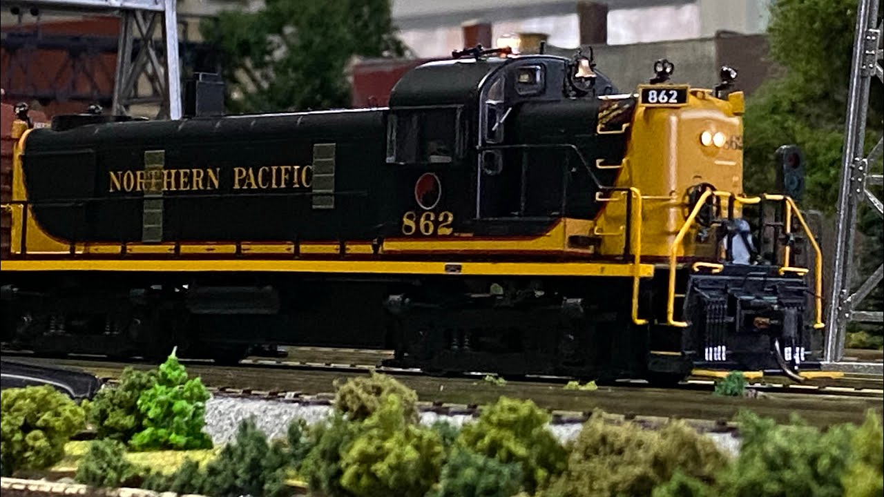 A Trains Work is Never Done | Northern Pacific RS3 #862 | HO Scale ...