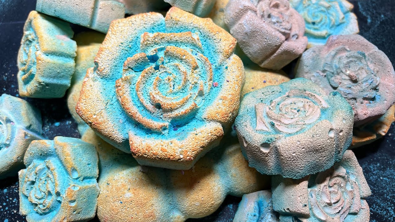 Tan & Baby Blue Roses 🌹 & Bubble 🫧 Gym Chalk Crush| ASMR - YouTube