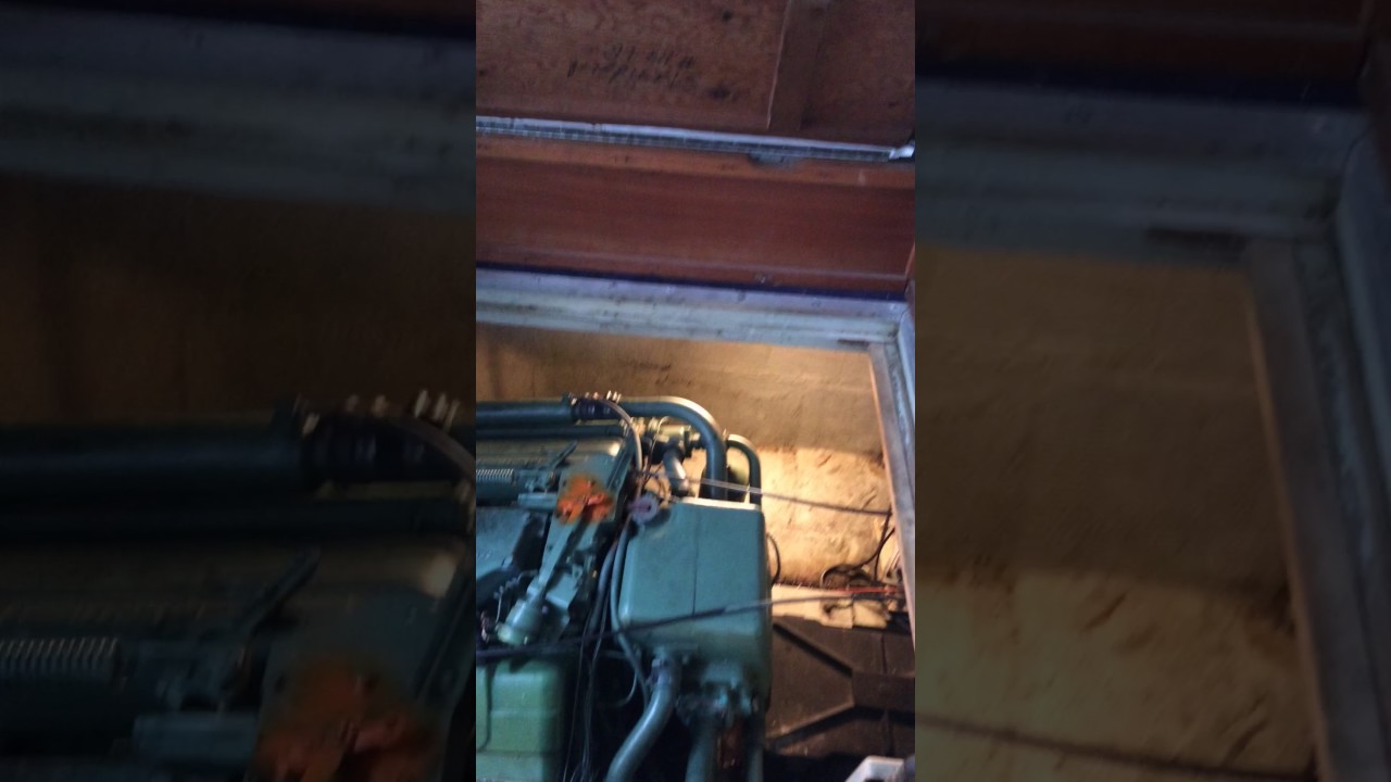 Detroit 8v53 Port Engine - YouTube