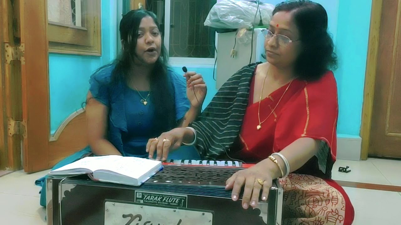 SWARUPANANDA SANGEET|| Ae Bharot Jagbe Abar|| Puspanjali Das and Mukta ...