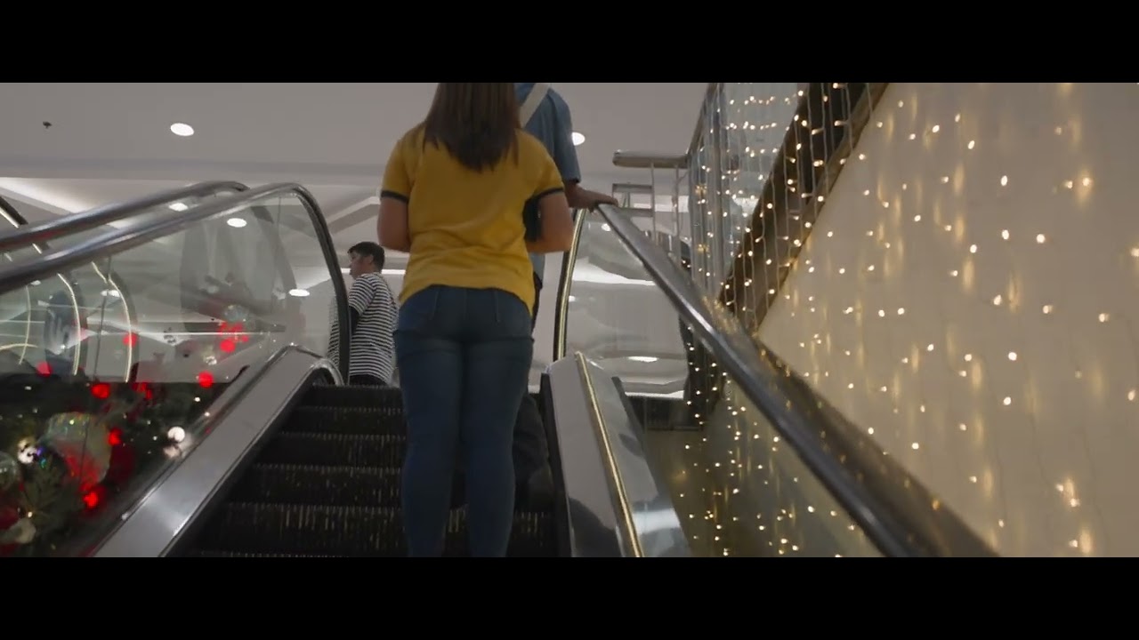 Philippines, SM City Fairview, 1X escalator - going up - YouTube