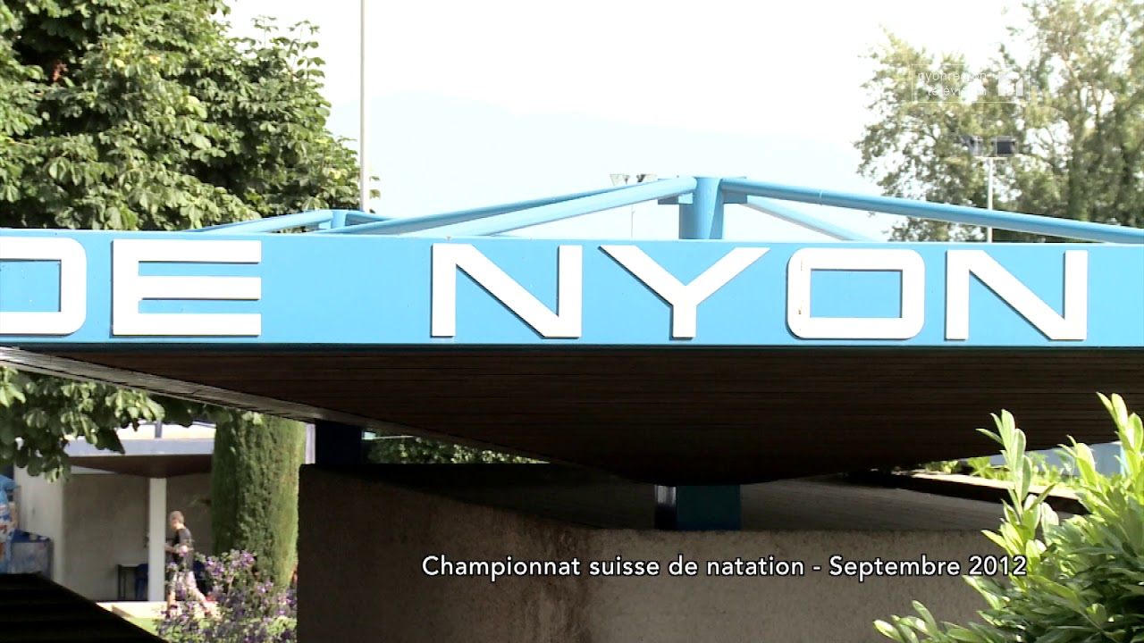 INFO - Nyon : des bâches pour la piscine de Colovray - YouTube